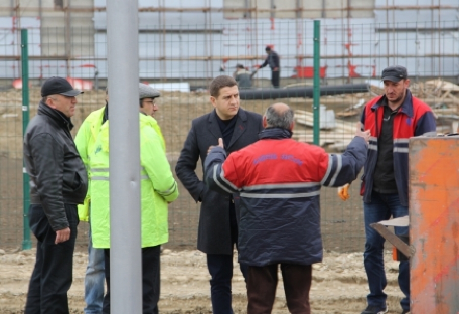 "სინათლის ქალაქმა" თბილისში გარეგანათების ბოძების მოწესრიგება დაიწყო ...