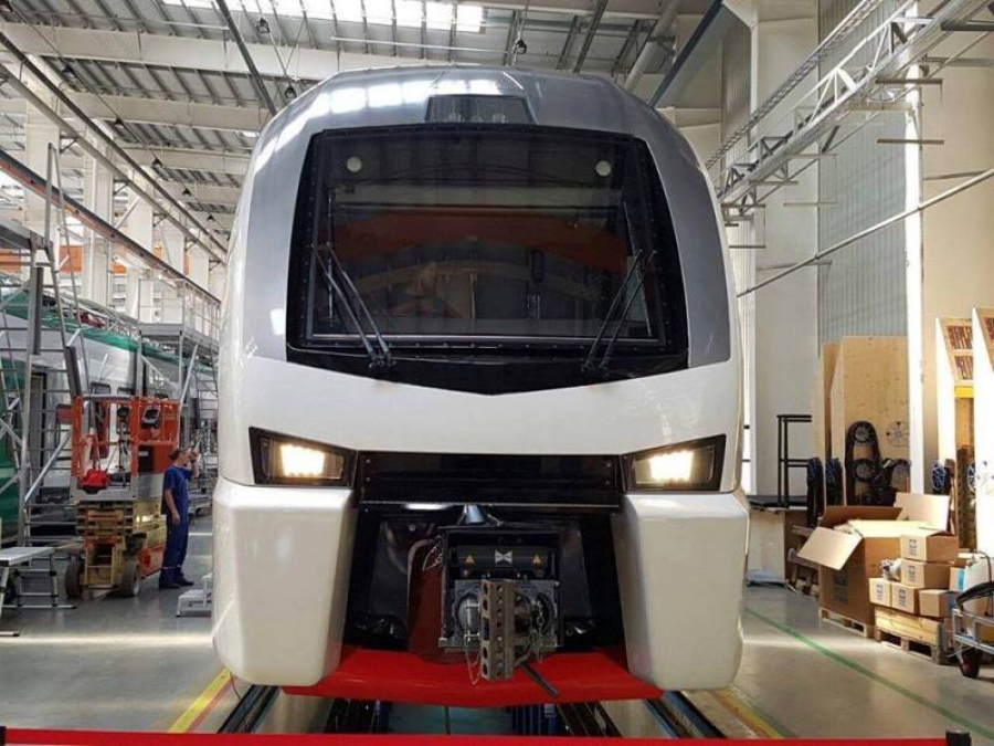 როგორ გამოიყურება ახალი ორსართულიანი მატარებელი, რომელიც მგზავრებს ...